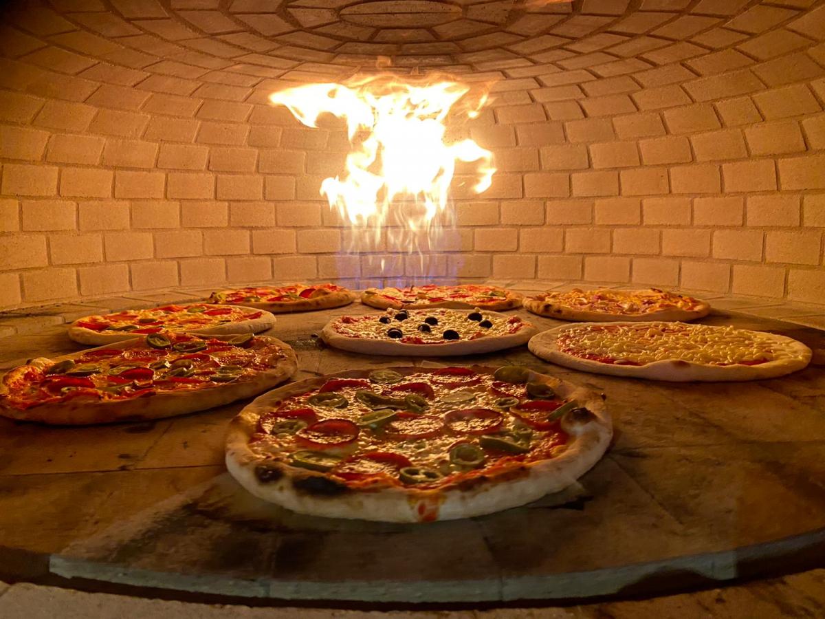 The Pizza Lab - Experiment. Create. Eat.